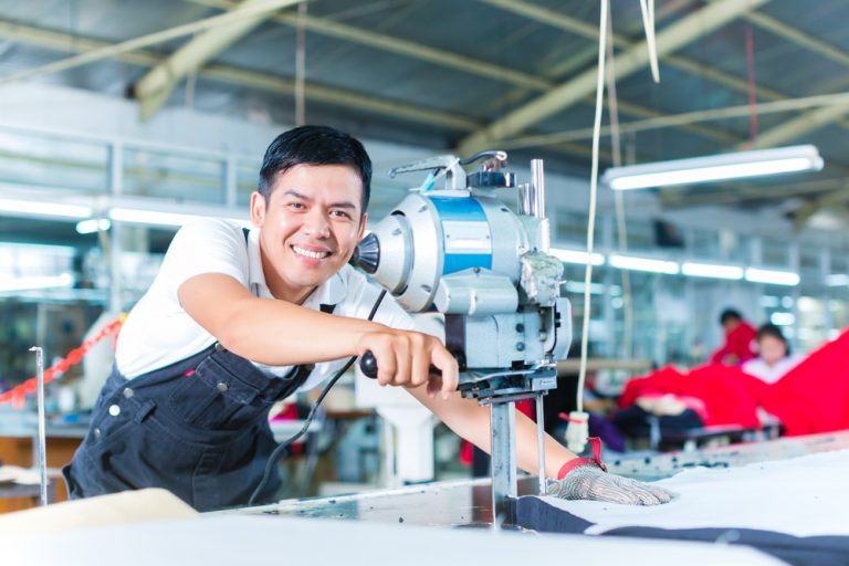 Mengenal Tugas dan Tanggung Jawab Operator Cutting Adalah