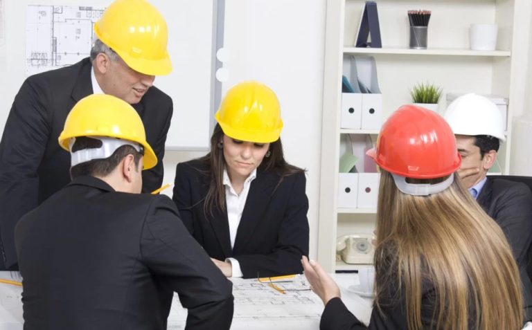 HSE Officer Adalah : Pengertian, Fungsi, dan Penerapannya