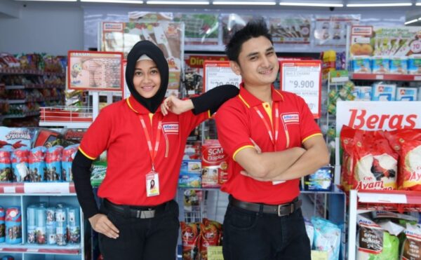 Apa Itu Pramuniaga dan Apa Bedanya Dengan Kasir